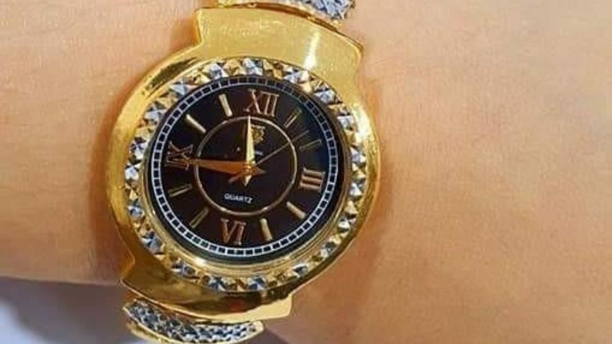 Hukum Perempuan Memakai Jam Tangan Emas